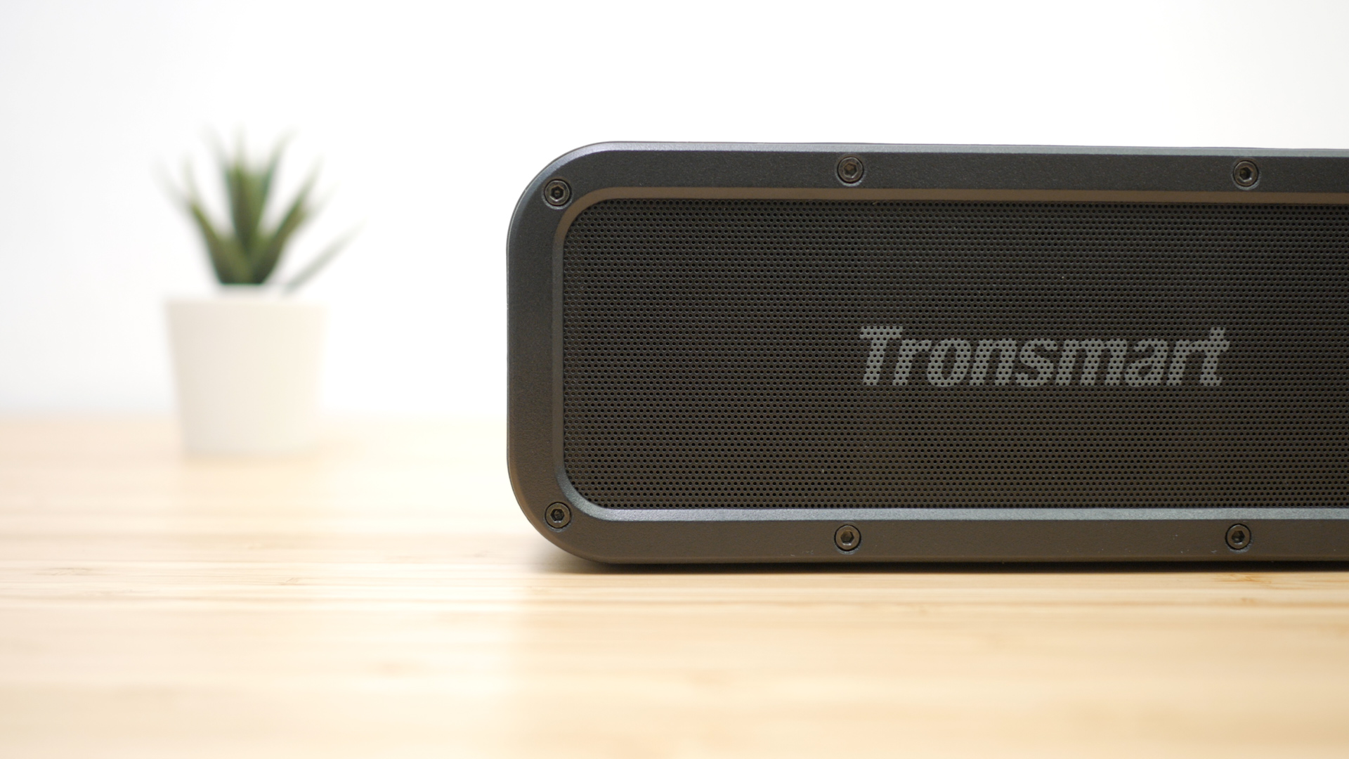 Tronsmart Force 40W review | Bluetooth speaker | vs JBL Flip 4 ...