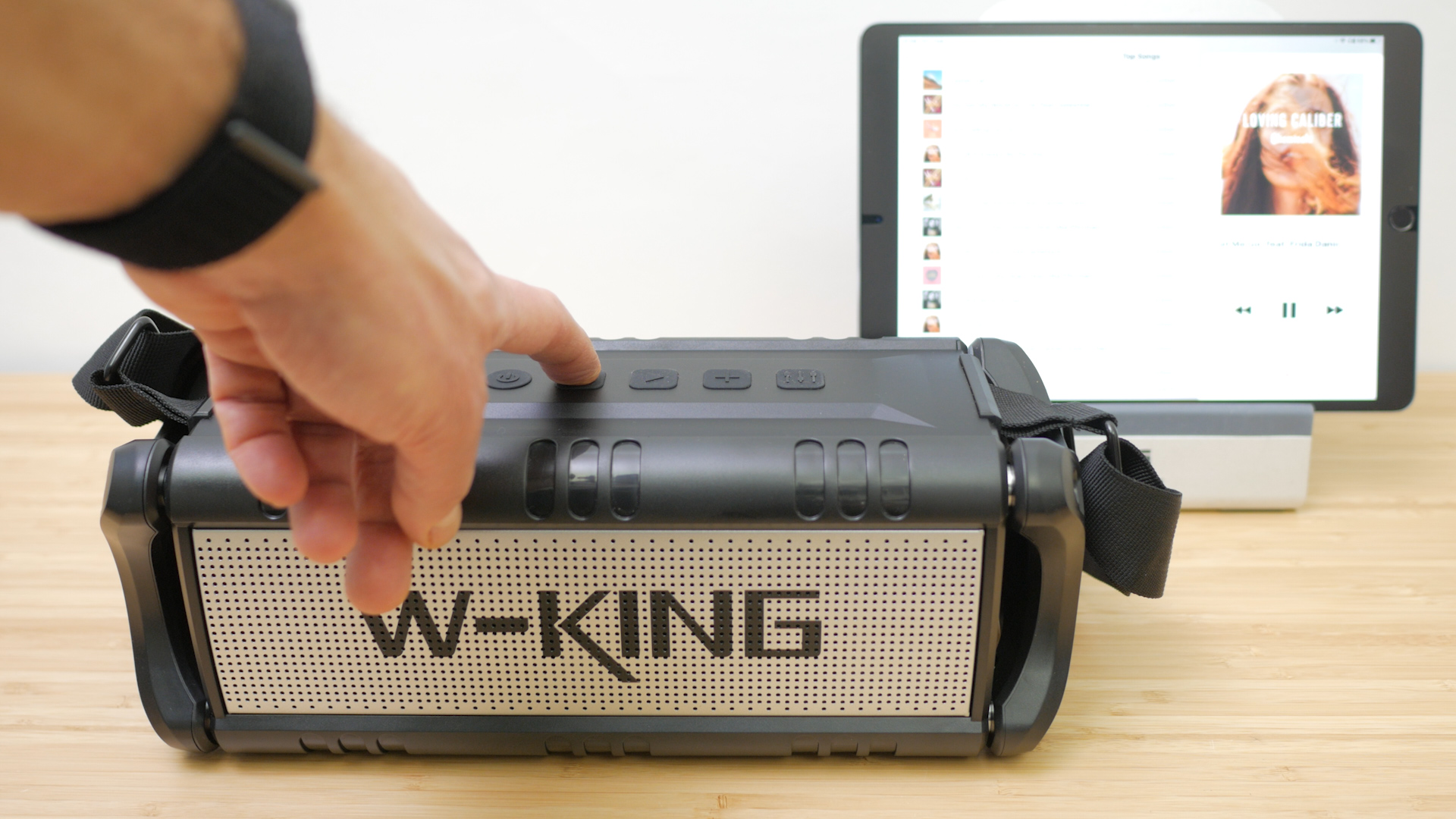 W-King D8 Bluetooth speaker review vs JBL Xtreme 2 & LG PK7. How does ...