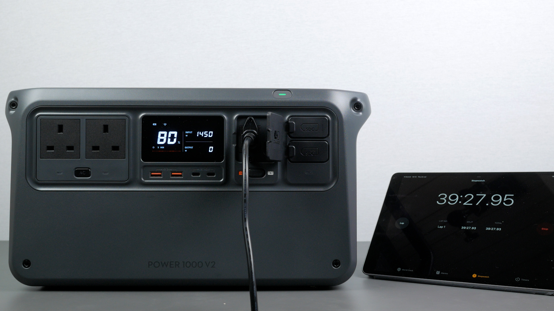 This Compact Power Station Can Output 2600W?! DJI Power 1000 V2 Review ...