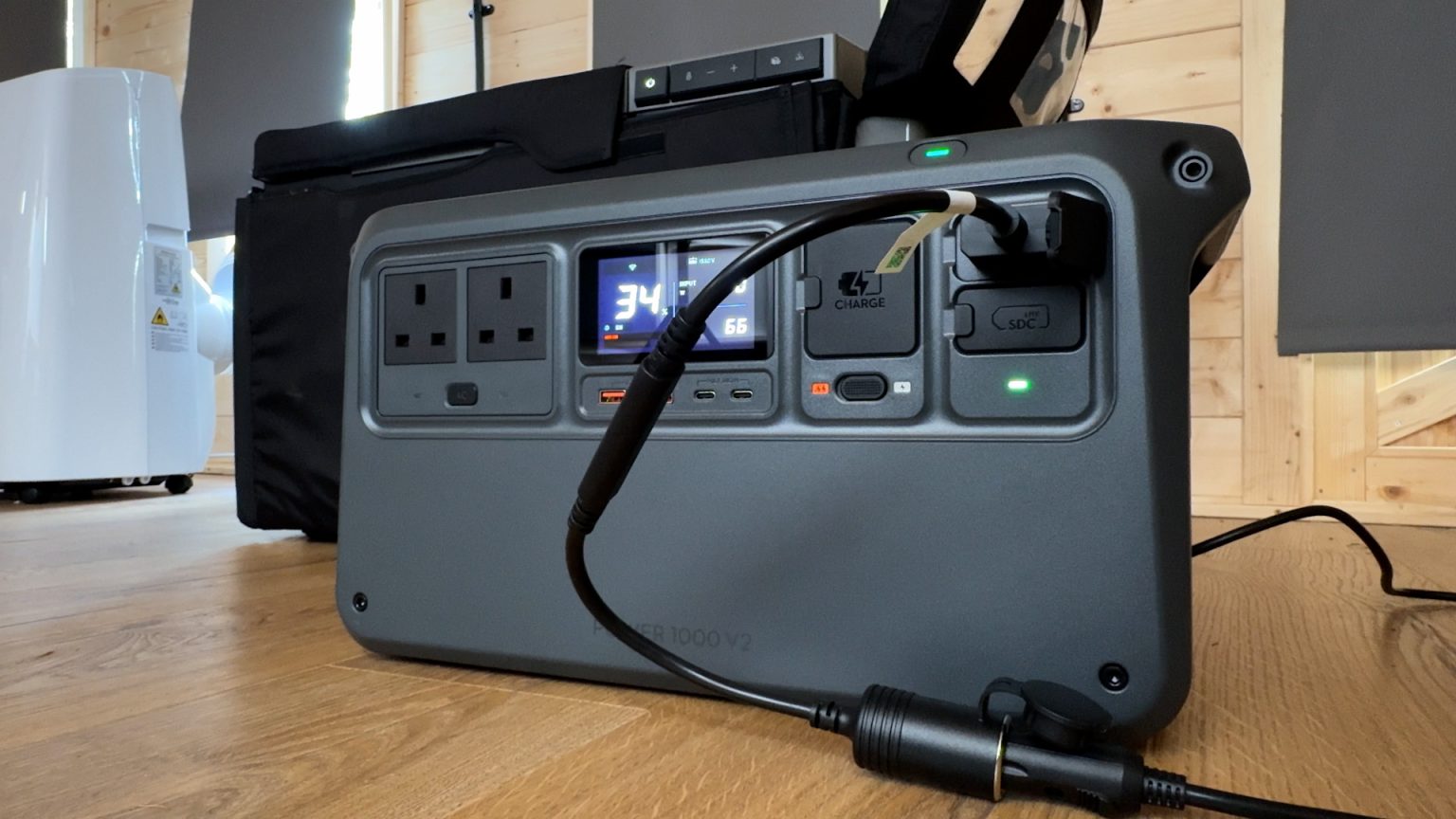 This Compact Power Station Can Output 2600W?! DJI Power 1000 V2 Review ...